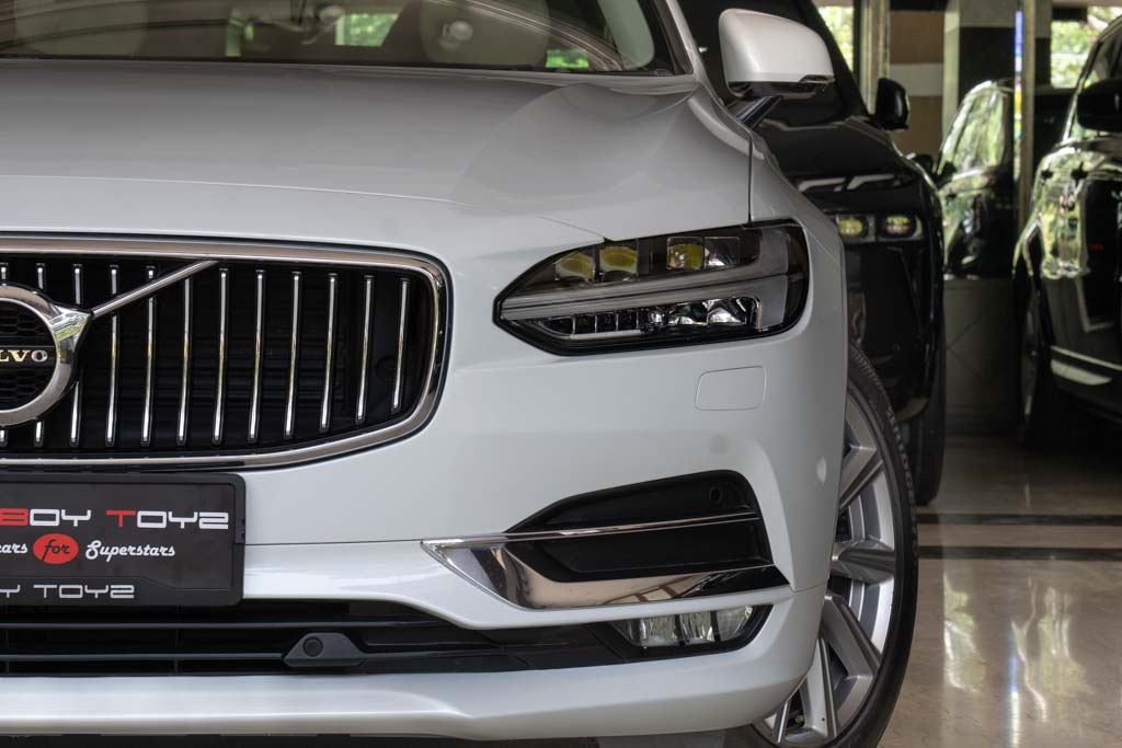 Volvo S90 D4 Inscription - Big Boy Toyz