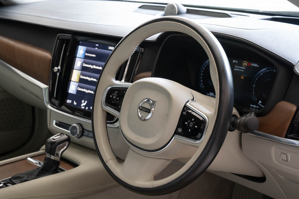 Volvo S90 D4 Inscription - Big Boy Toyz