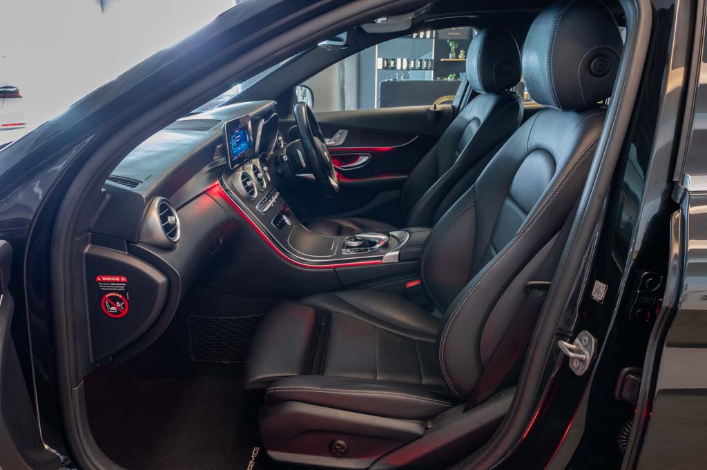 MERCEDES BENZ C300d AMG Line - Big Boy Toyz