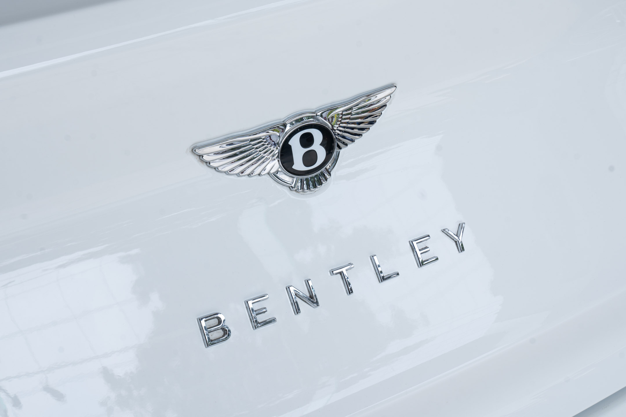 BENTLEY BENTAYGA V8 Facelift - Big Boy Toyz