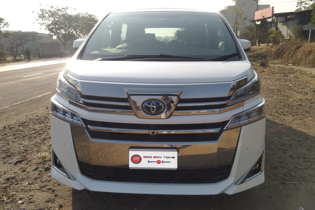 Toyota Vellfire Hybrid - Big Boy Toyz