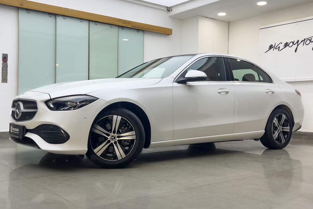Mercedes Benz C200 Progressive for sale in India, 28000 km Driven