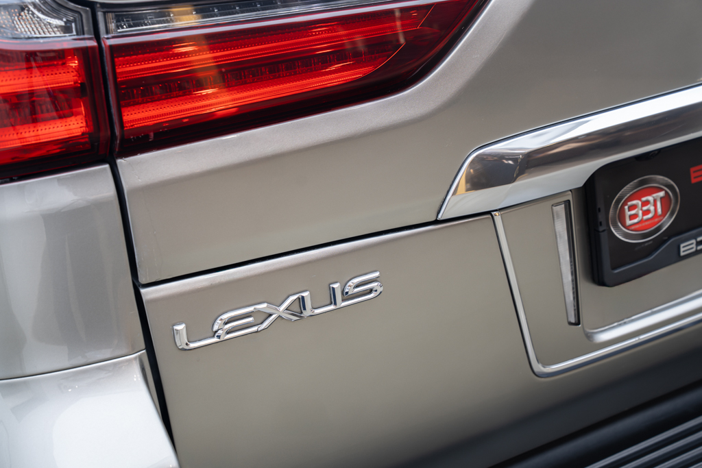 Lexus LX450d - Big Boy Toyz