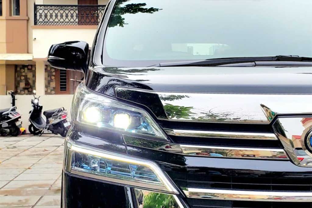 TOYOTA VELLFIRE HYBRID - Big Boy Toyz