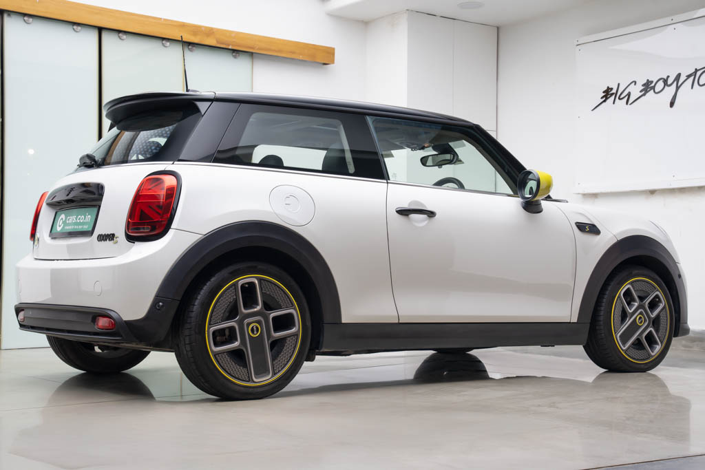 Mini Cooper SE - Big Boy Toyz